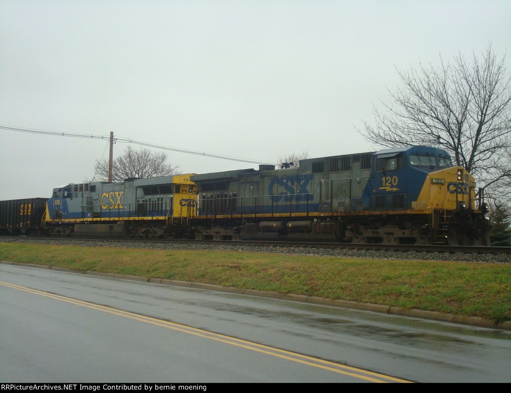 CSX pair in siding